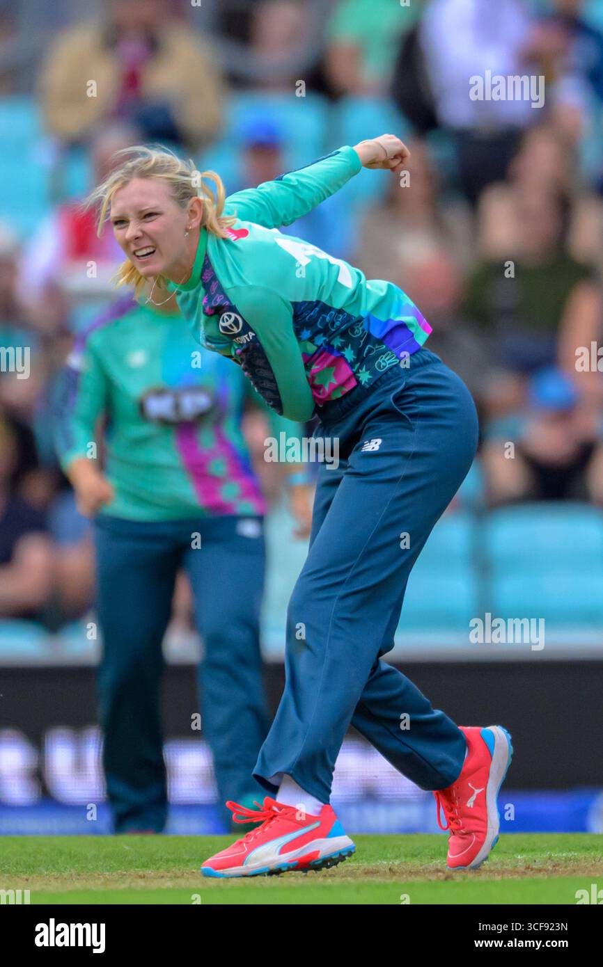 Kia Oval, London August 21 2025 Sophia Smale (16 Oval Invincibles) in ...