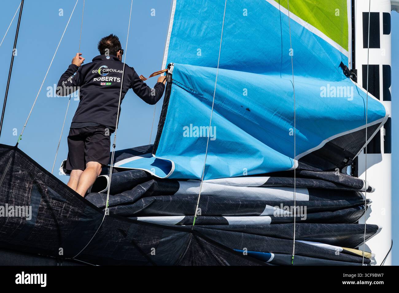 Holcim PRB Team (Rosalin Kuiper, Franck Cammas, Alan Roberts, Carolijn Brouwer, Nicolas Lunven ...