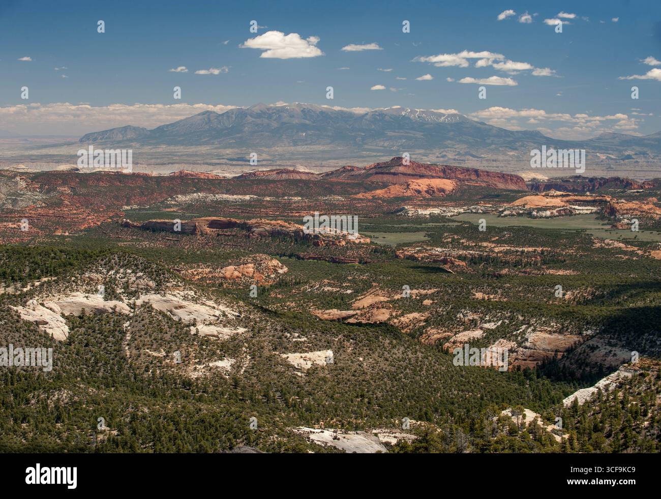 The Waterpocket Fold, a massive wrinkle in Earth's crust formed 70 to ...