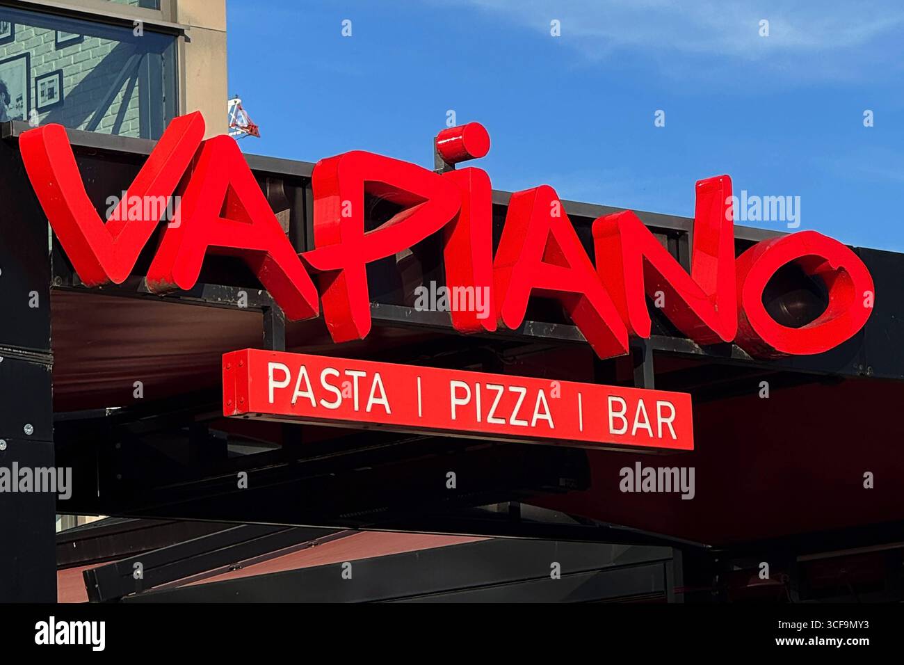 18.08.2025 , xsvx, Wirtschaft, Restaurant Five Guys, emwirt emonline, v ...