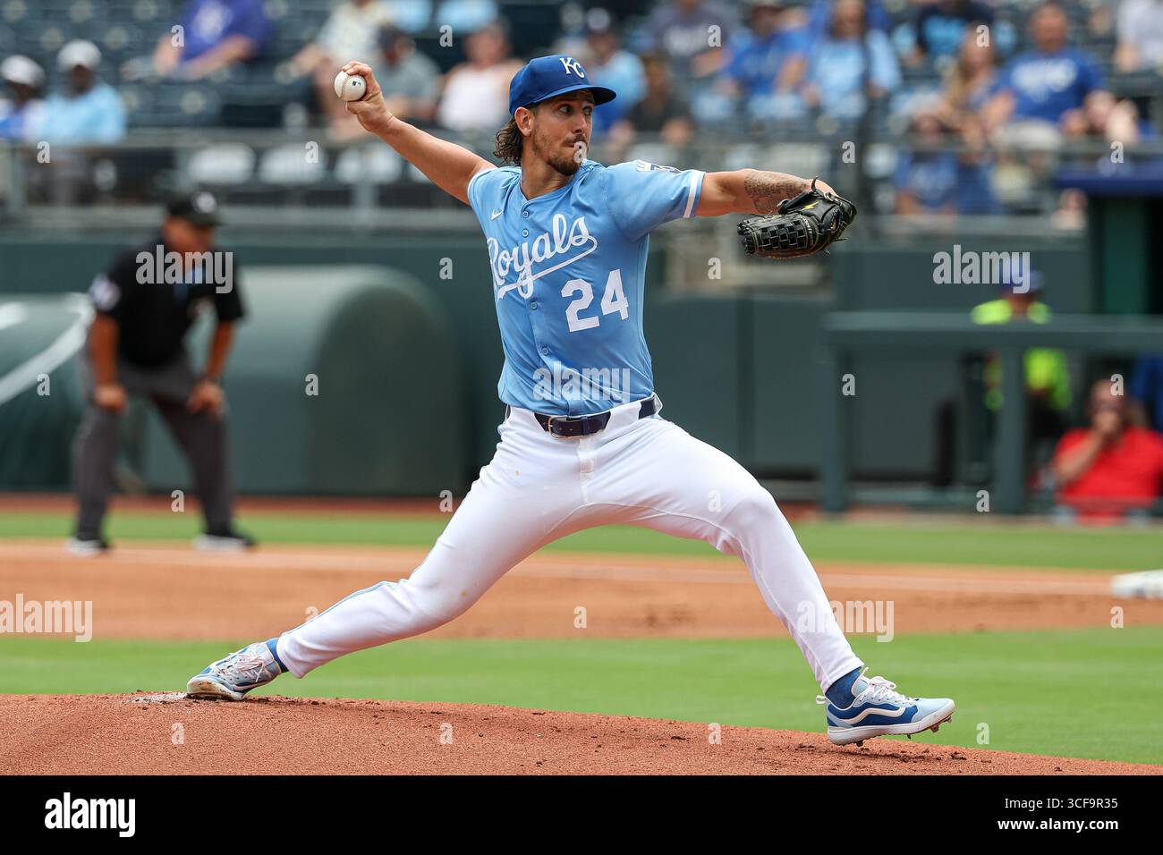 August 21, 2025: Kansas City Royals starting pitcher Michael Lorenzen ...