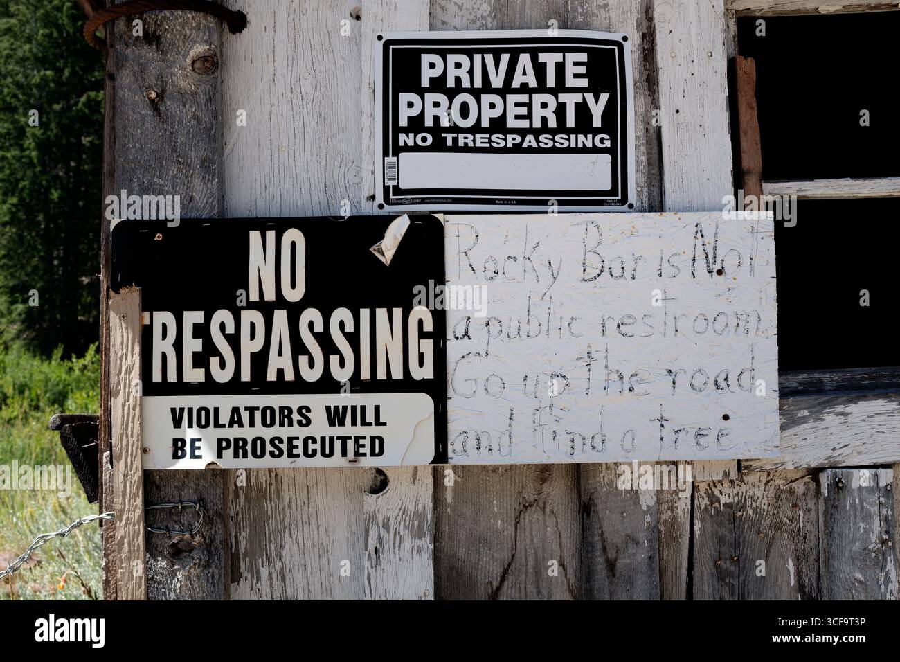 National forest service signs hi-res stock photography and images - Alamy