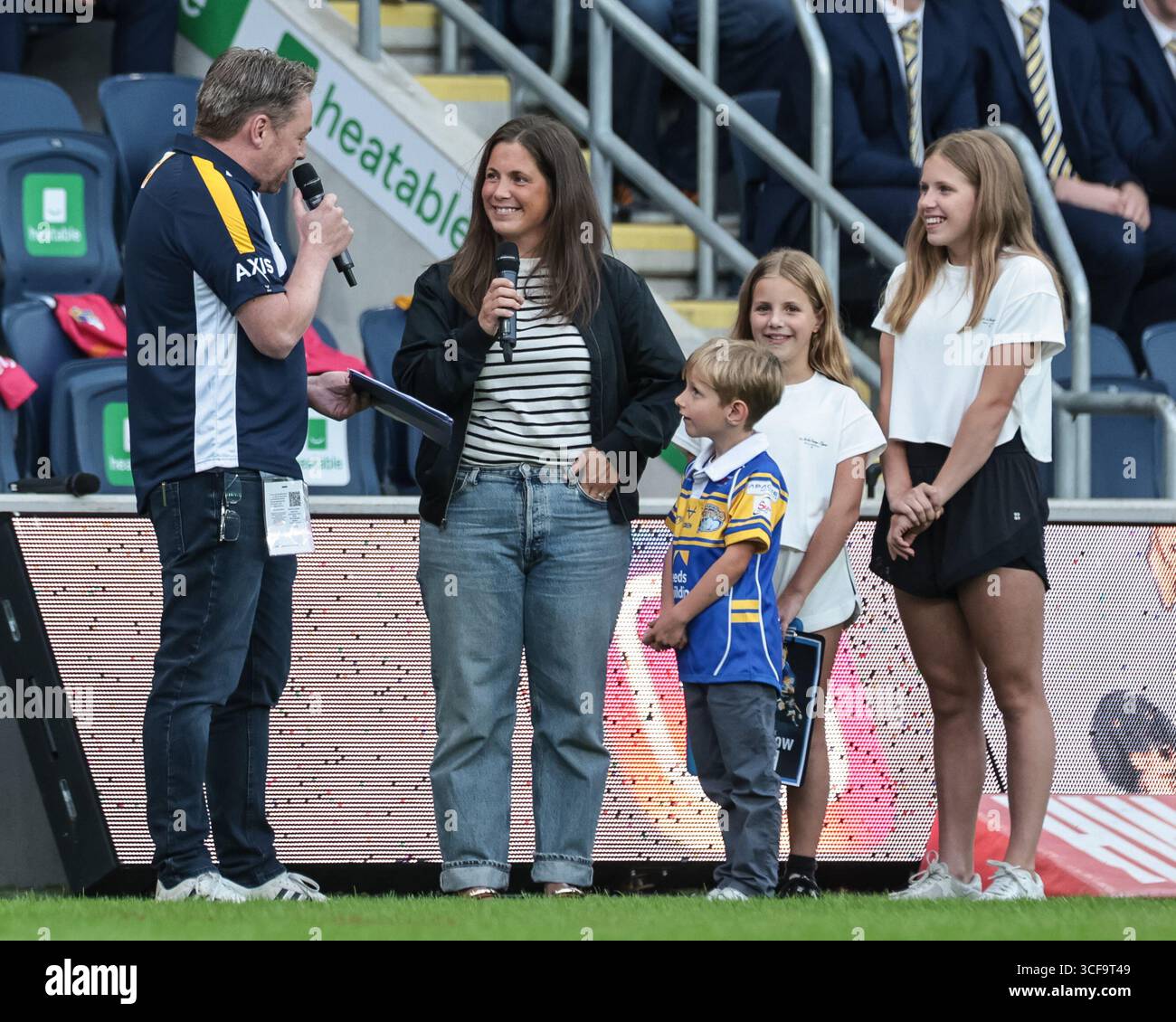 Lyndsey Burrow the wife of Rob Burrow who sadly passed away with MND is ...