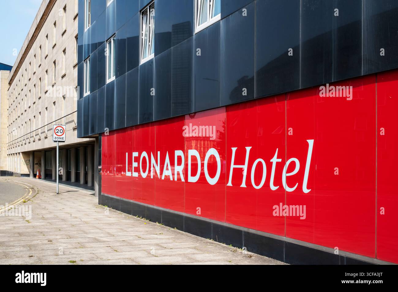 Modern hotel brand signage hi-res stock photography and images - Alamy