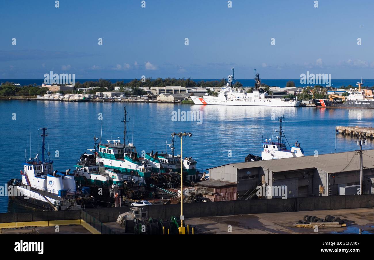 Coast Guard Cutter at dock at the US Coast Guard Base Honolulu on Sand ...
