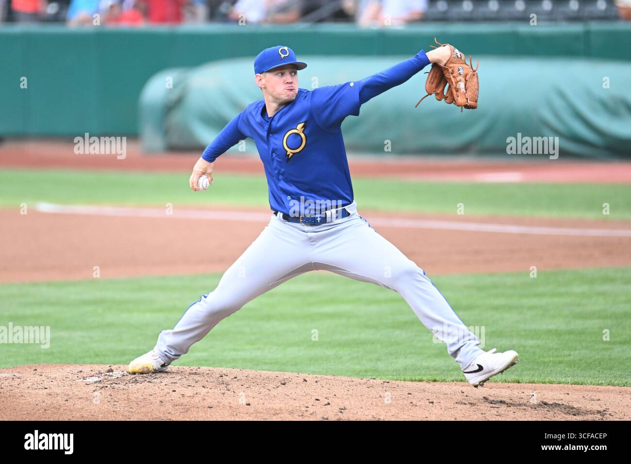 August 21, 2025: Omaha Storm Chasers pitcher Stephen Kolek (33) pitches ...
