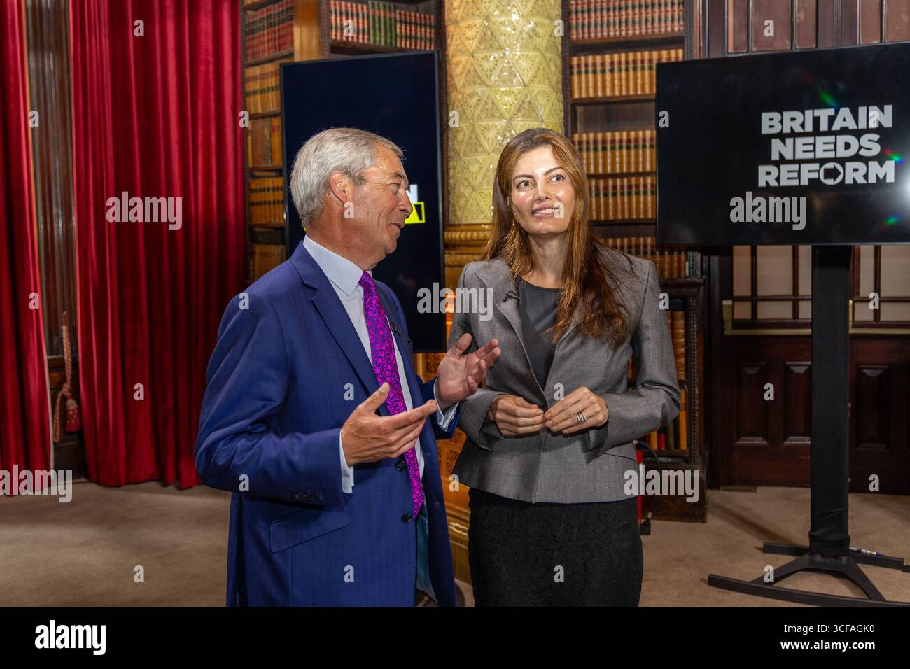 Leader of Britain's far-right party Reform UK, Nigel Farage, Reform UK ...