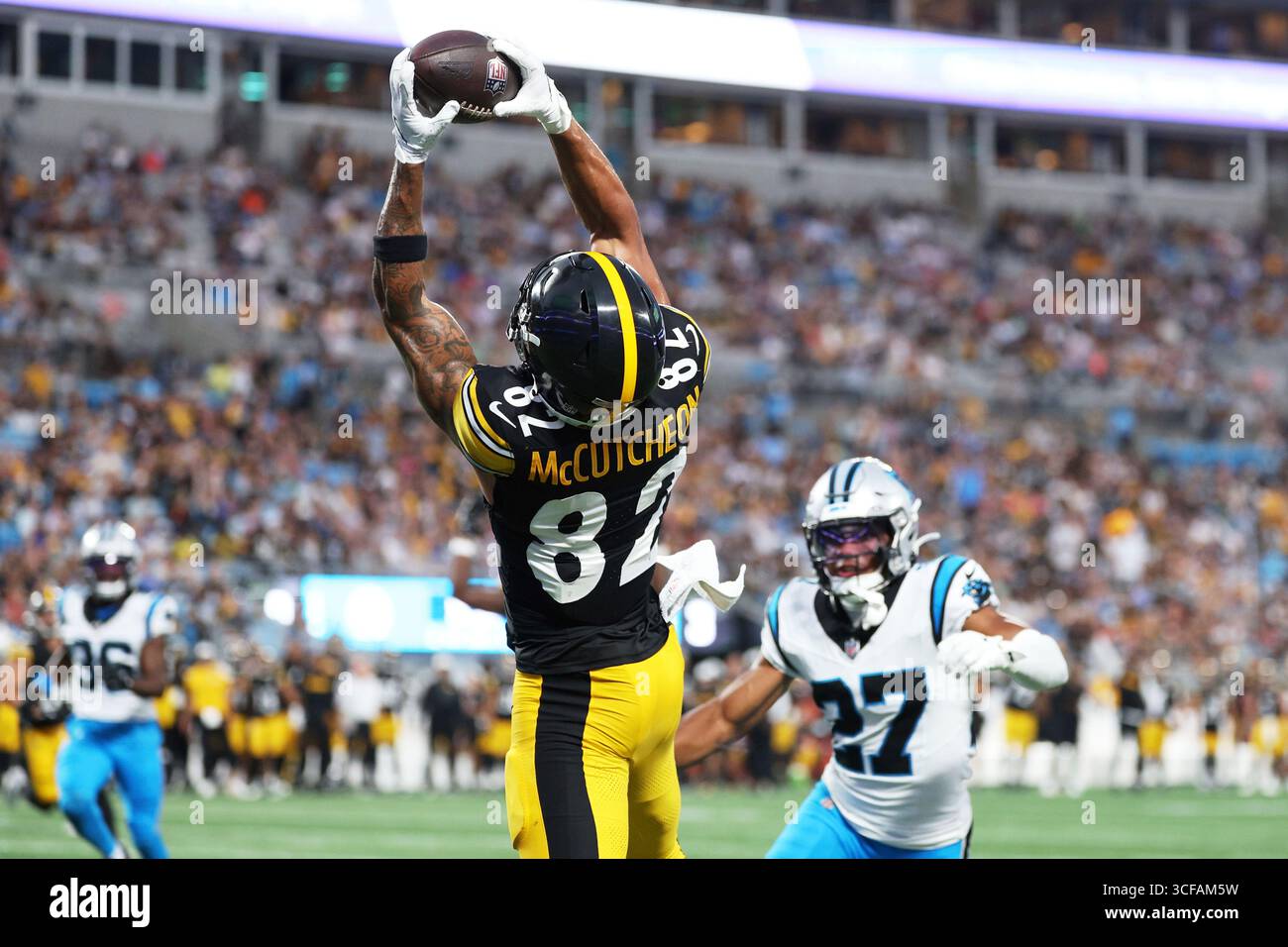 Pittsburgh Steelers wide receiver Lance McCutcheon catches a touchdown ...
