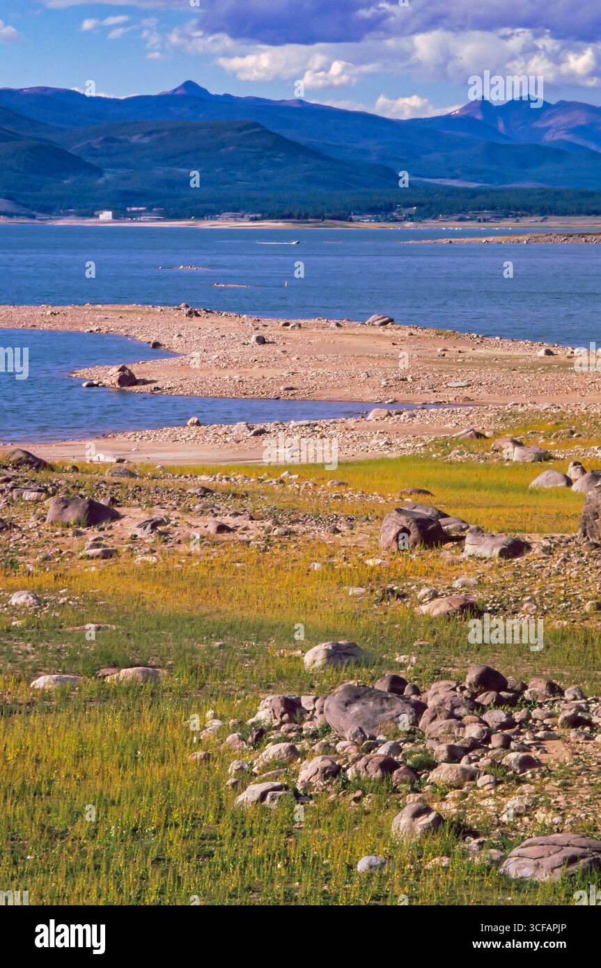 Lake granby shoreline hi-res stock photography and images - Alamy