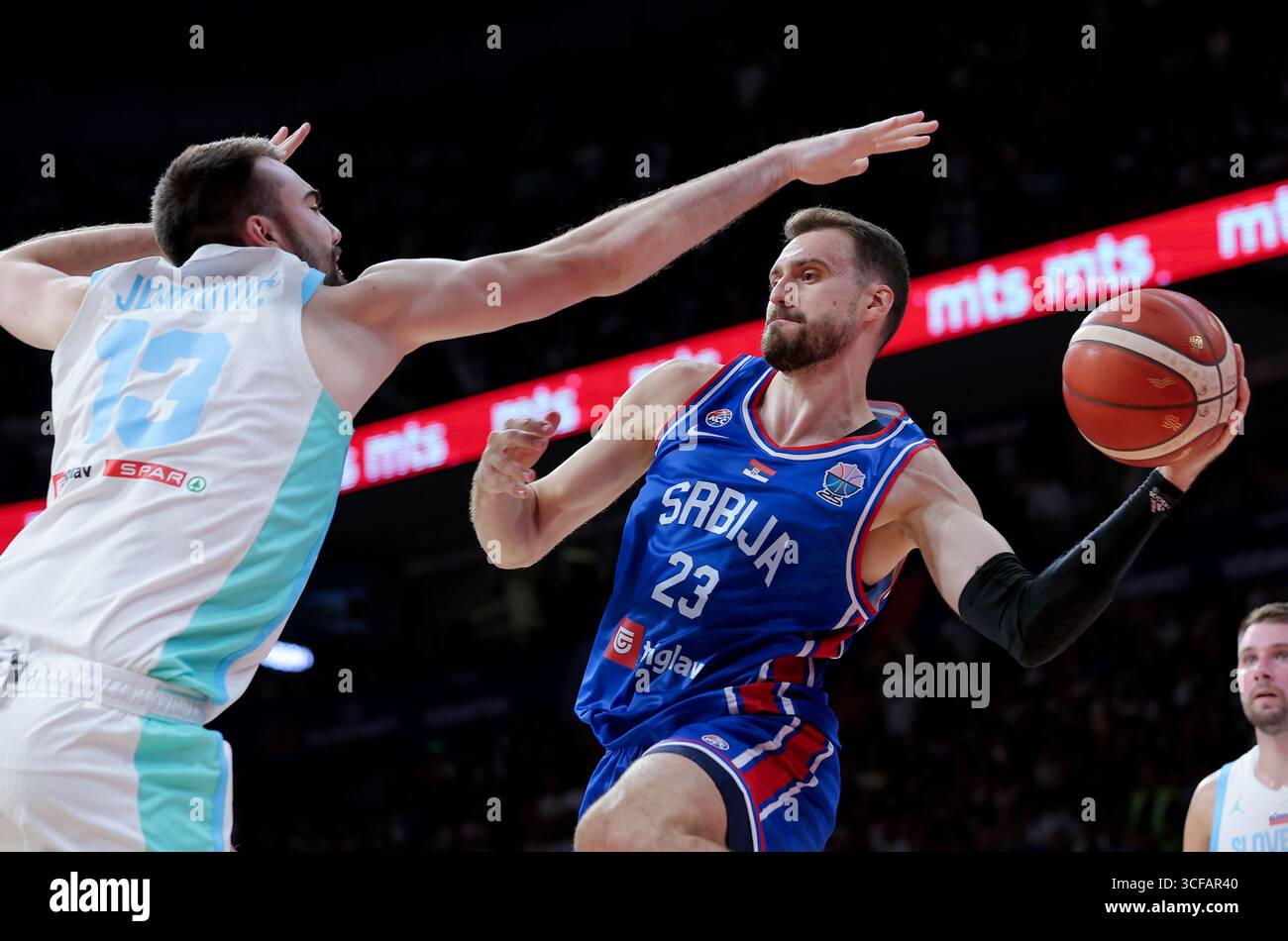 (250822) -- BELGRADE, Aug. 22, 2025 (Xinhua) -- Serbia's Marko Guduric ...