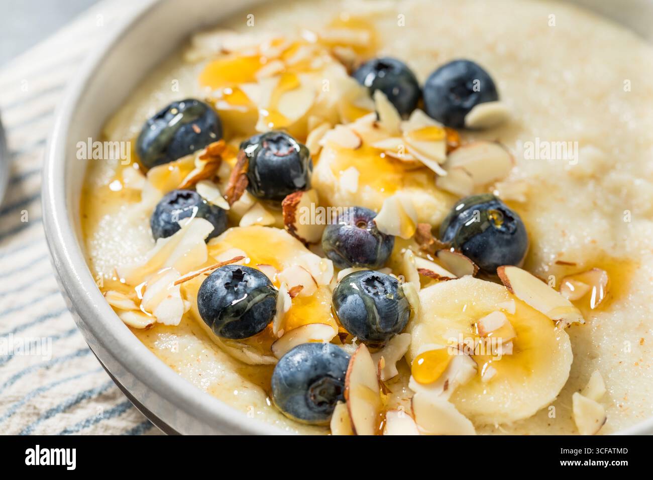 Healthy Homemade Creamy Farina Breakfast Porridge with Blueberries and ...