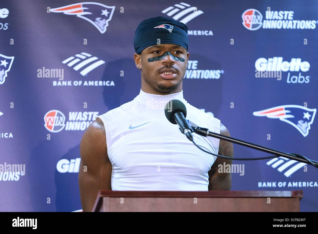 New England Patriots wide receiver Jeremiah Webb (29) answers questions ...