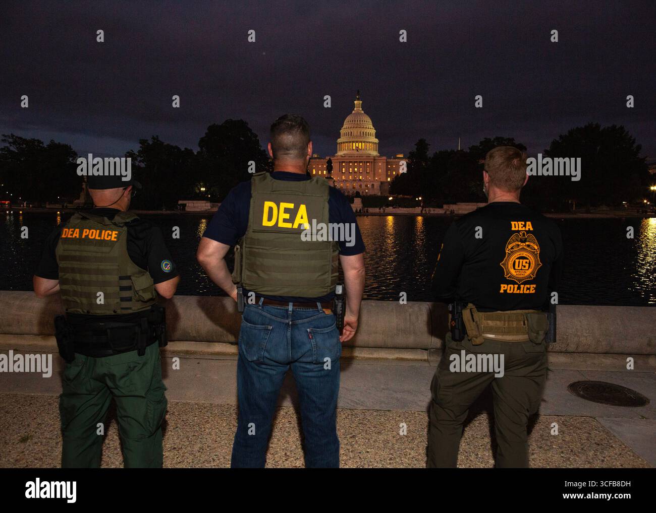 Dea officers usa hi-res stock photography and images - Alamy