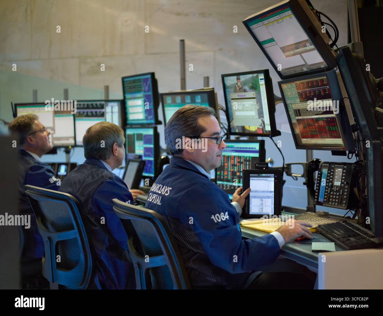 Group computers analyze information work hi-res stock photography and images - Alamy