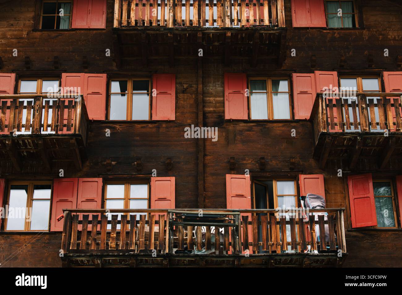 Traditional Swiss mountain lodge in Switzerland Stock Photo - Alamy