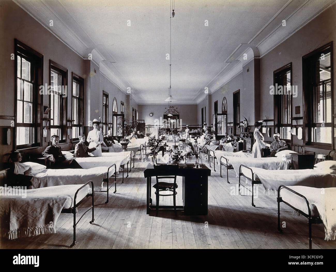 Johannesburg Hospital, South Africa: hospital ward with nurses and male ...