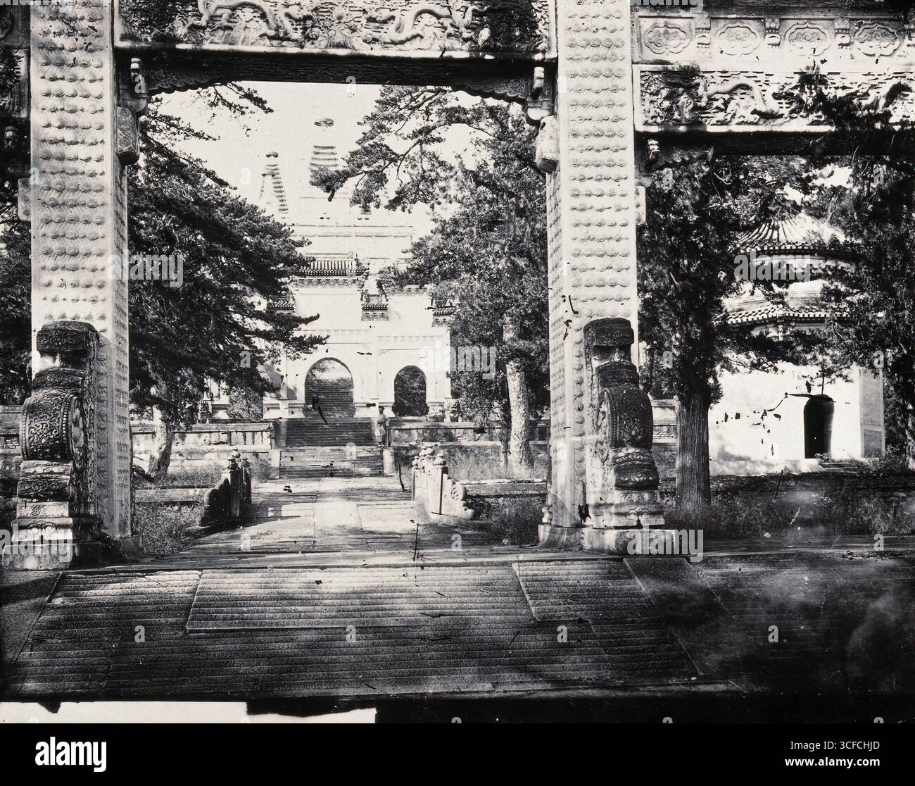 Biyunsi (Temple of Azure Clouds), Beijing: the Jingangta (Diamond Sutra ...