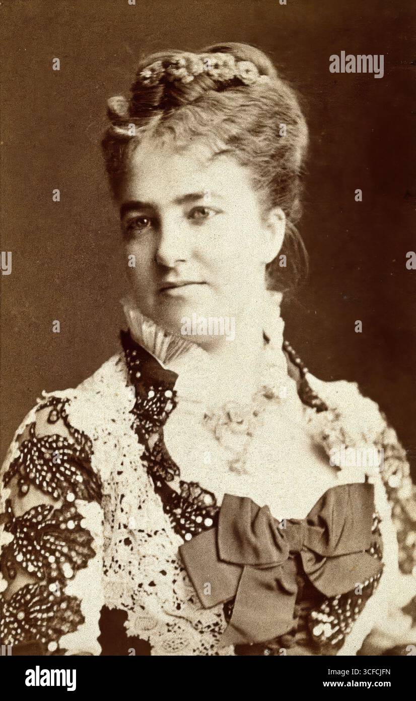19th century female opera singer hi-res stock photography and images ...