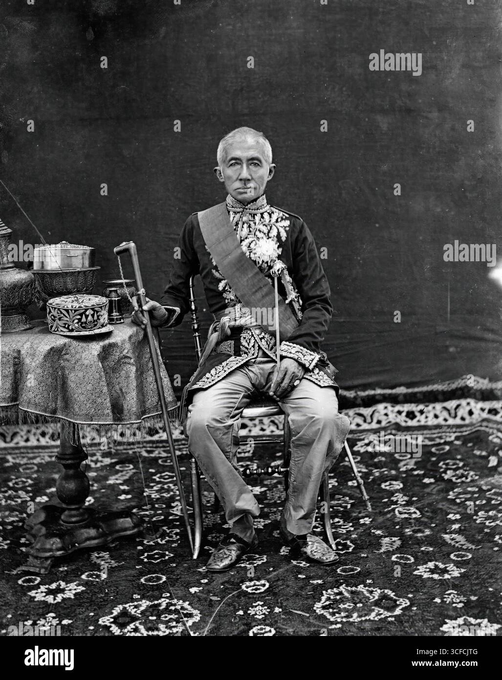 King Mongkut (King Rama IV) of Siam (Thailand), 1865 Stock Photo - Alamy