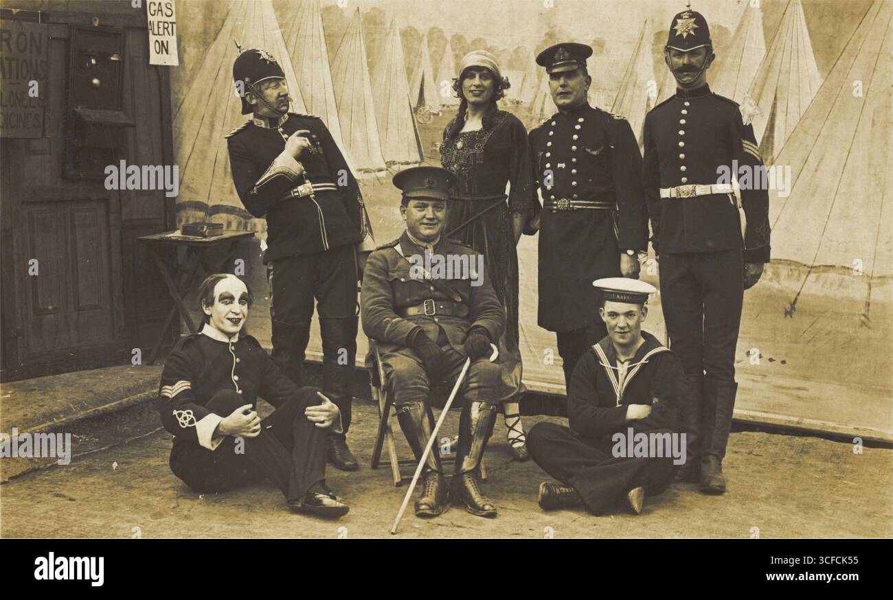 Seated characters hi-res stock photography and images - Alamy