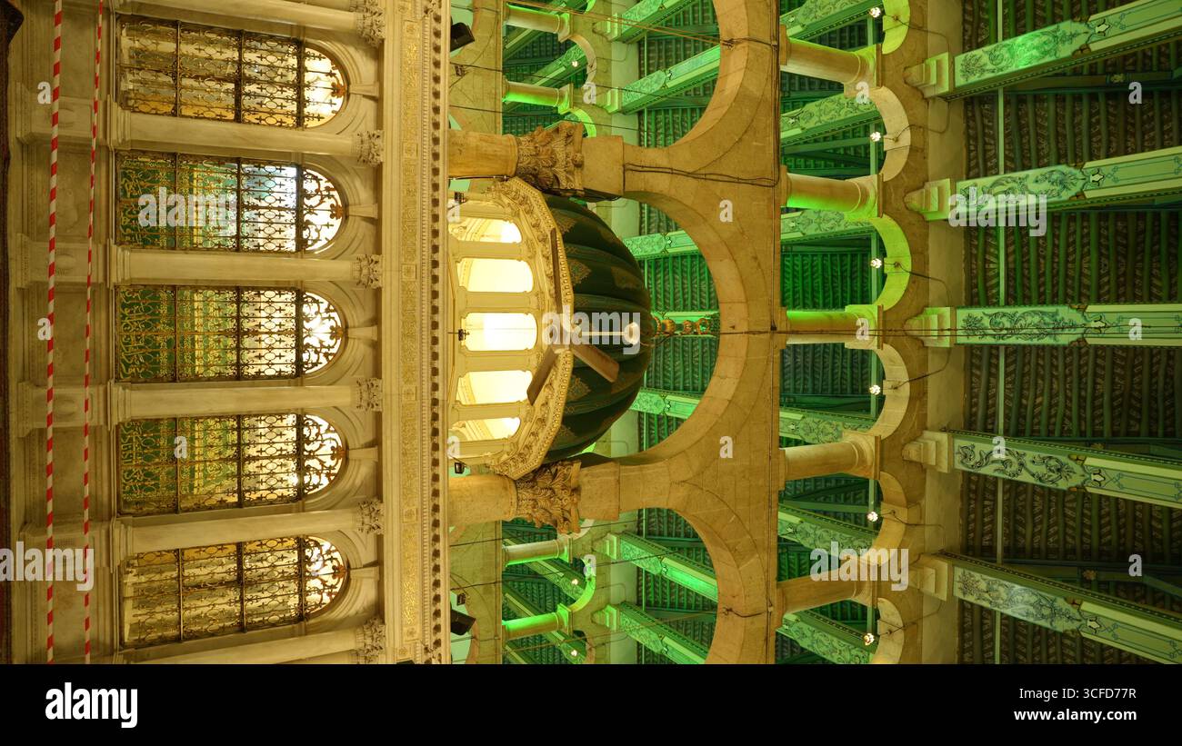The historic Umayyad Mosque in Damascus, one of Syria's most famous ...