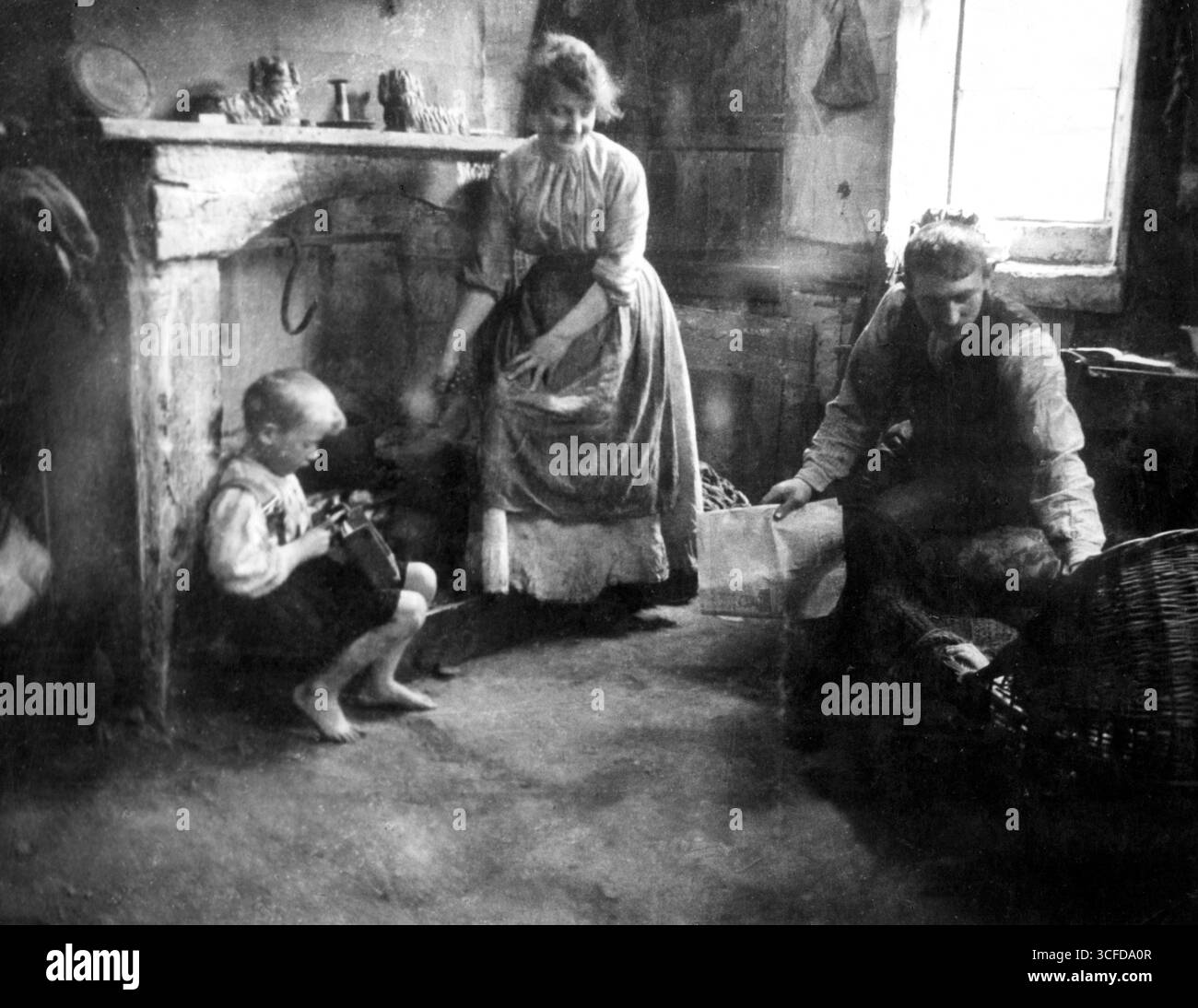 Family father cooking Black and White Stock Photos & Images - Alamy