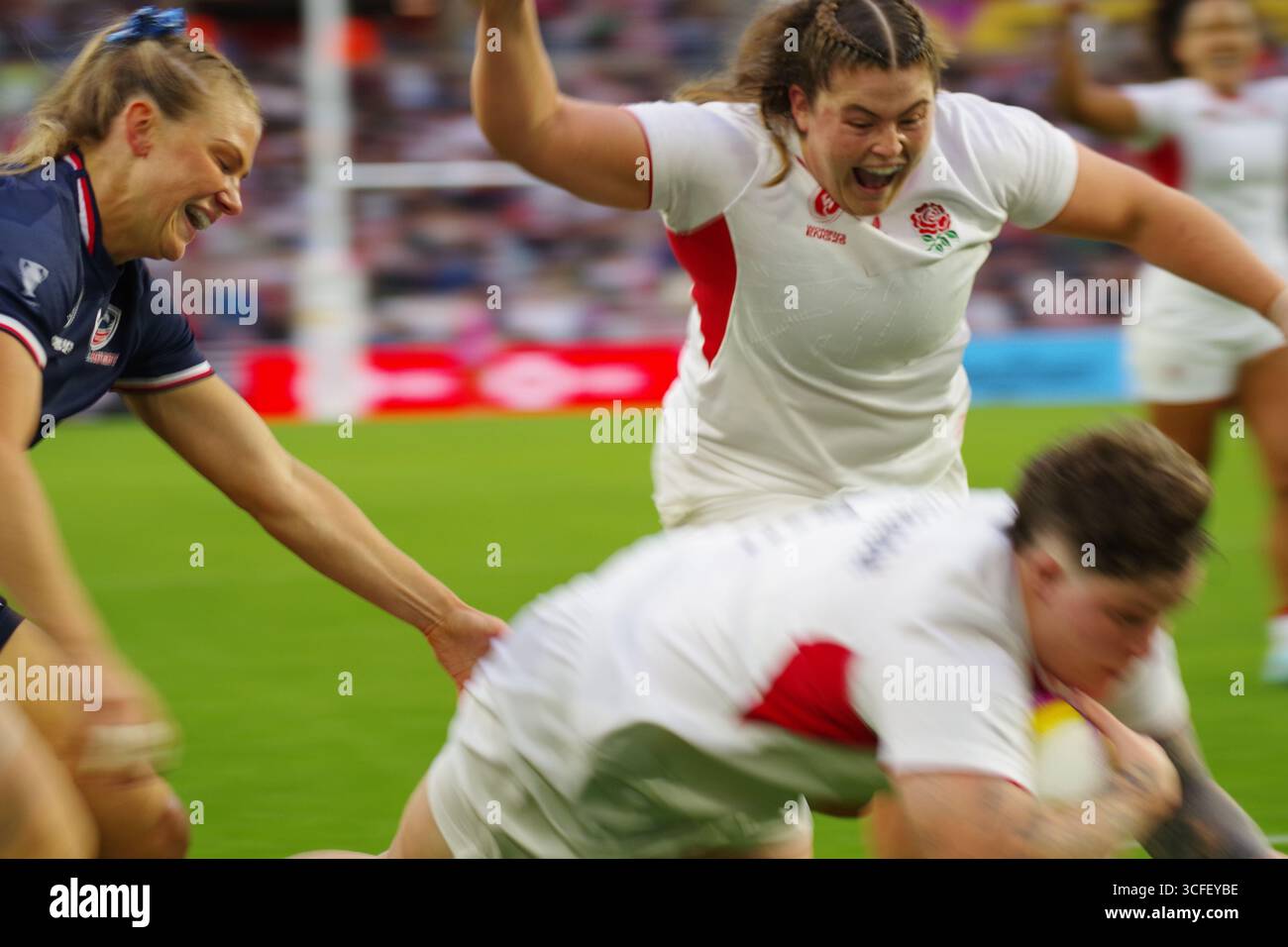 Sunderland, England, 22 August 2025. Celebrating as Hannah Botterman ...