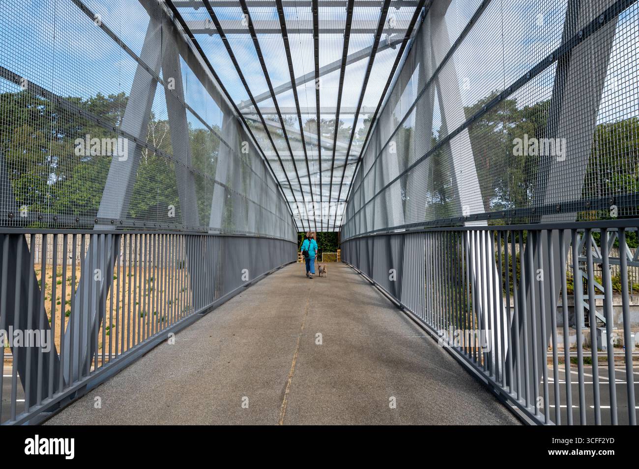 New footbridge over m3 motorway hi-res stock photography and images - Alamy