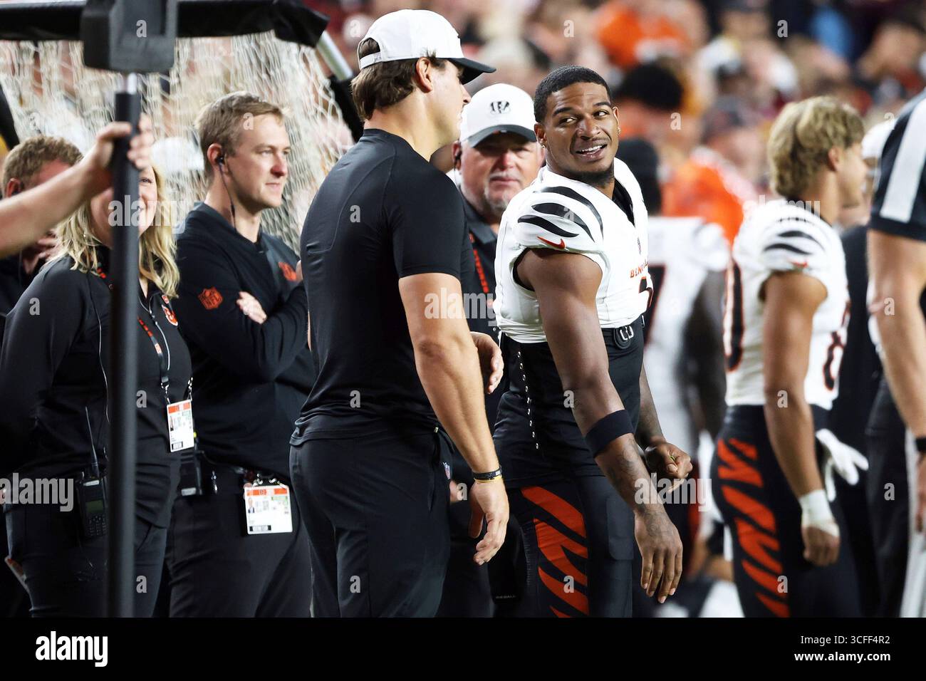 Cincinnati Bengals wide receiver Ja'Marr Chase (1) interacts with his ...