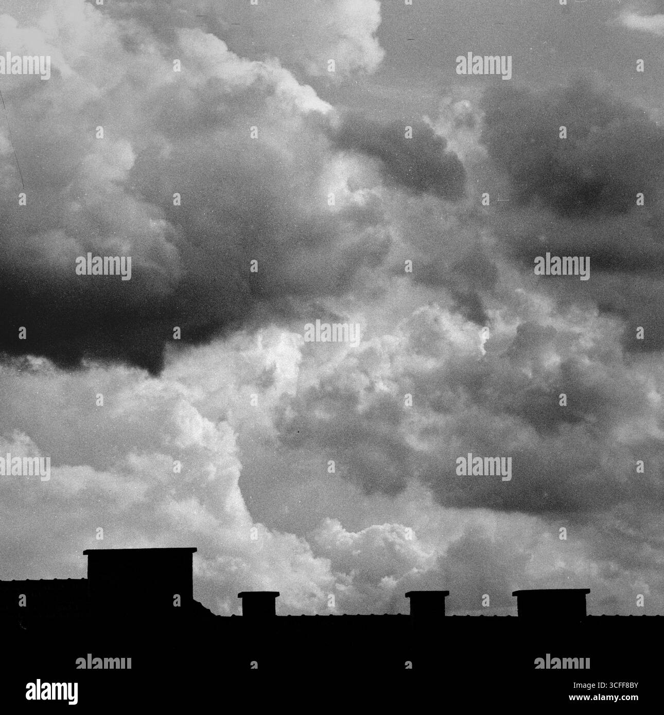 Low rain clouds Black and White Stock Photos & Images - Alamy