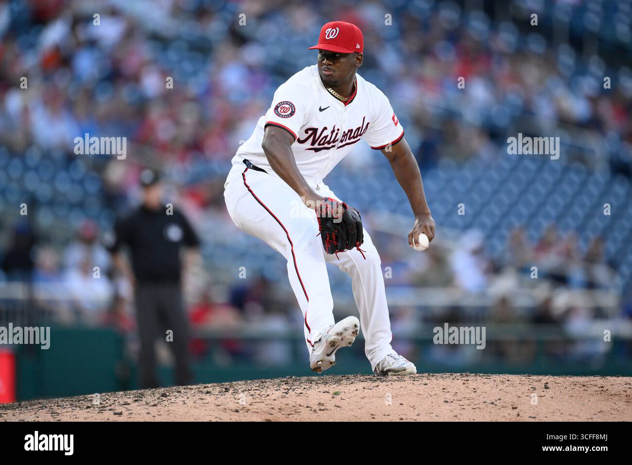 Washington Nationals relief pitcher Jose Ferrer (47) in action during a ...