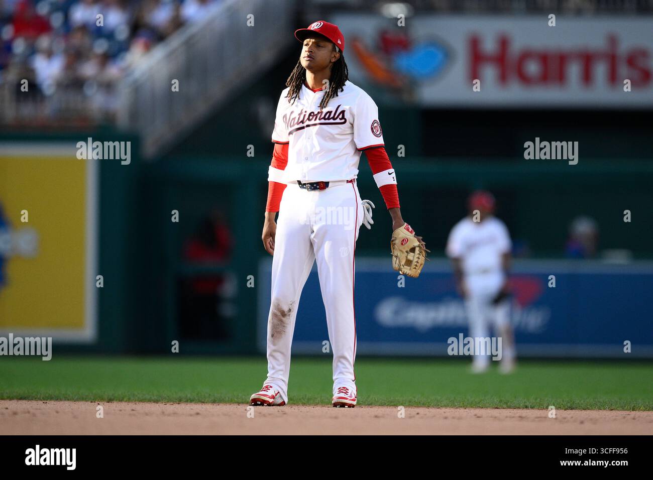 Washington Nationals shortstop CJ Abrams (5) in action during a ...