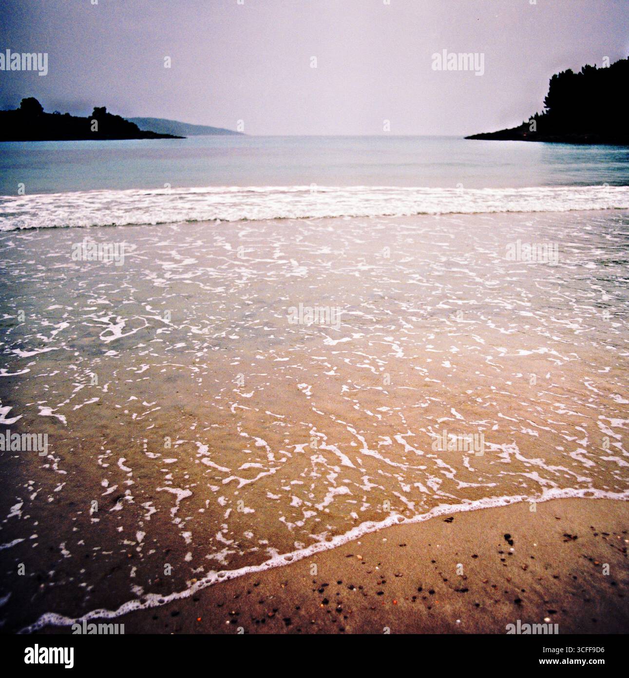 Waveing hi-res stock photography and images - Alamy