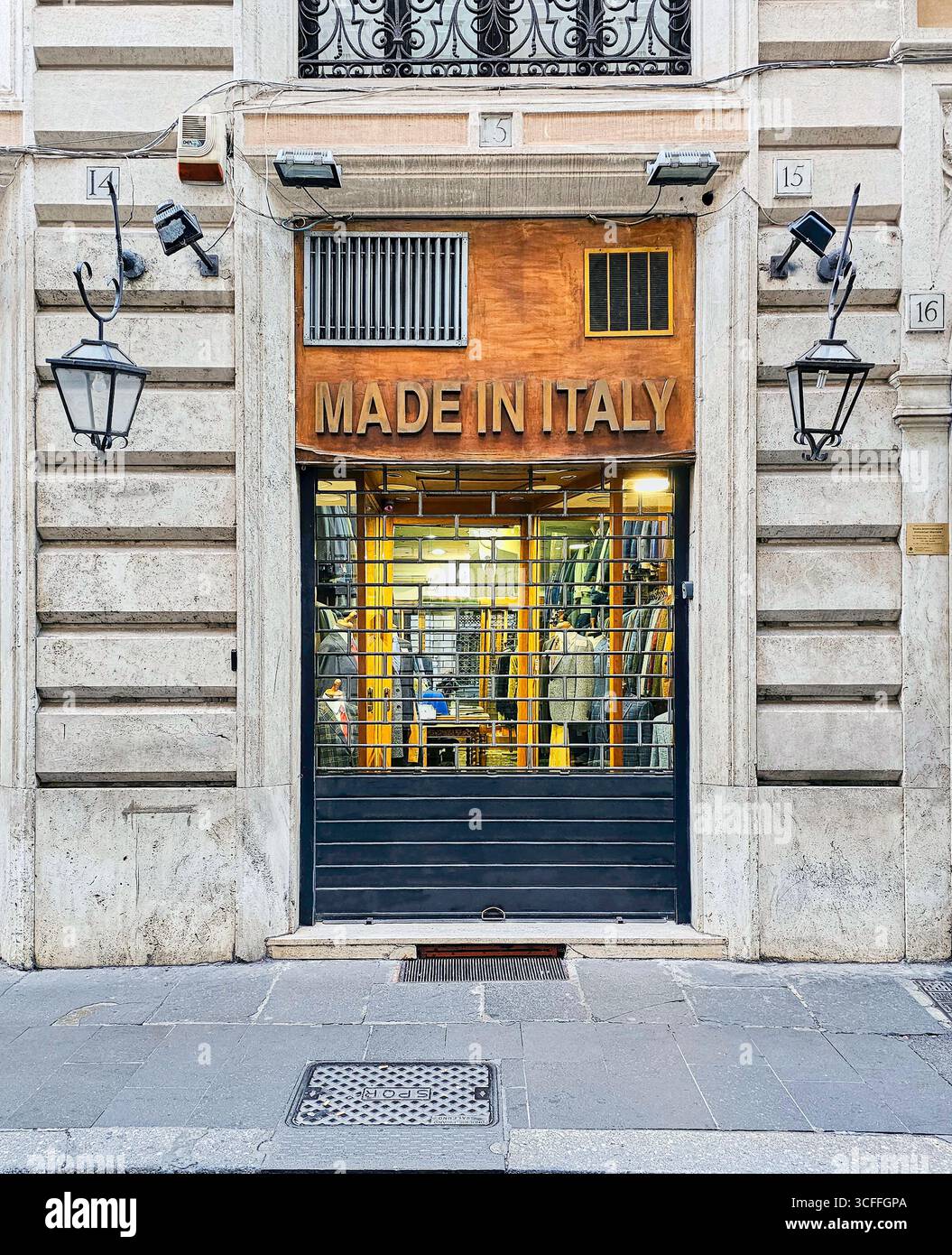 Boutique shop at the city streets. Rome, Italy Stock Photo - Alamy