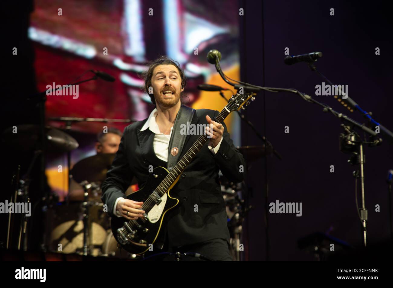 Reading, Berkshire. 22nd August 2025. Headliner Hozier ends proceedings ...
