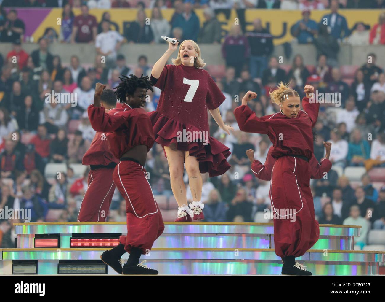England world cup sarah bern kildunne hi-res stock photography and ...