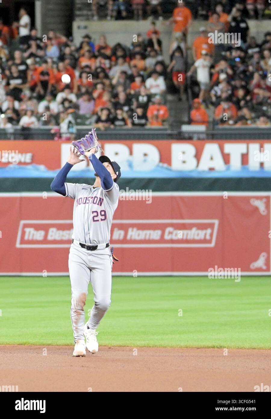 Houston Astros second baseman Ramon Urias (29) makes a catch during the ...