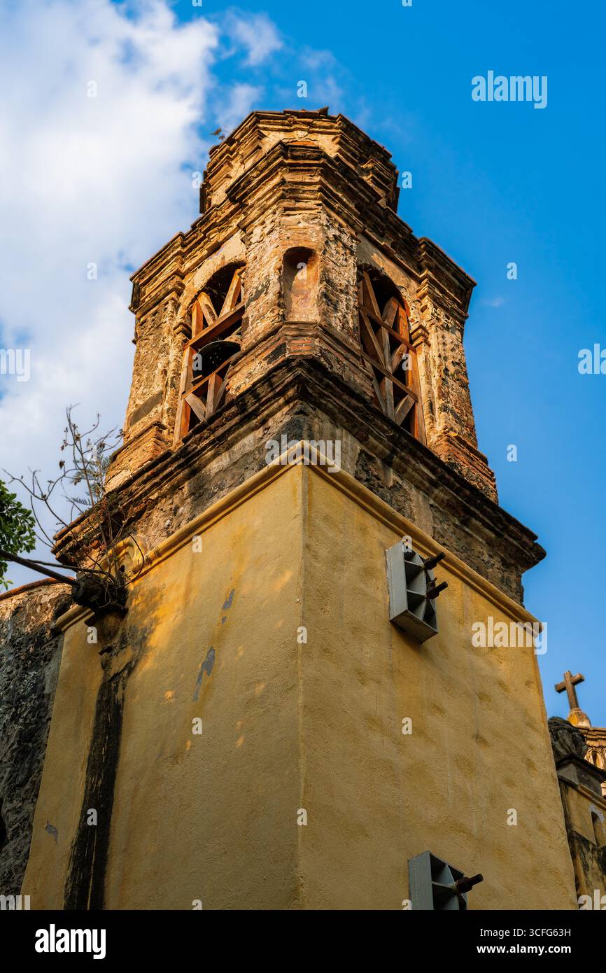 Fachada iglesia mexico hi-res stock photography and images - Alamy