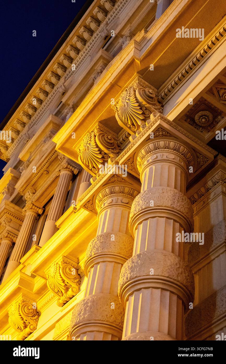 Neo greek architcture hi-res stock photography and images - Alamy