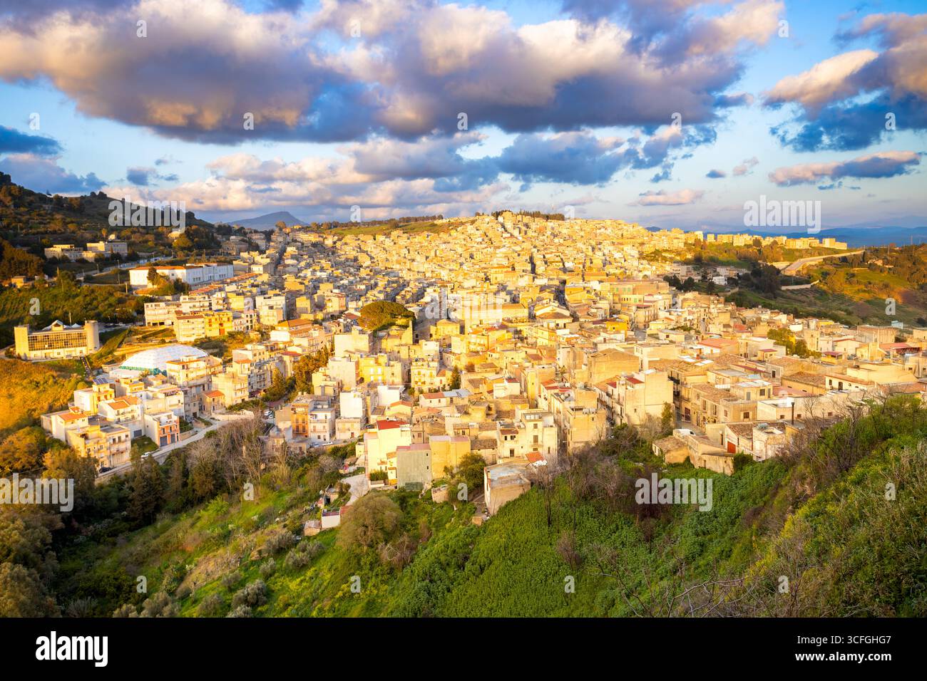 Calatafimi segesta town hi-res stock photography and images - Alamy