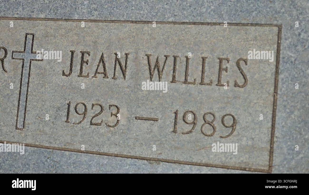 Mission Hills, Los Angeles, California, USA 19th August 2025 Actress ...
