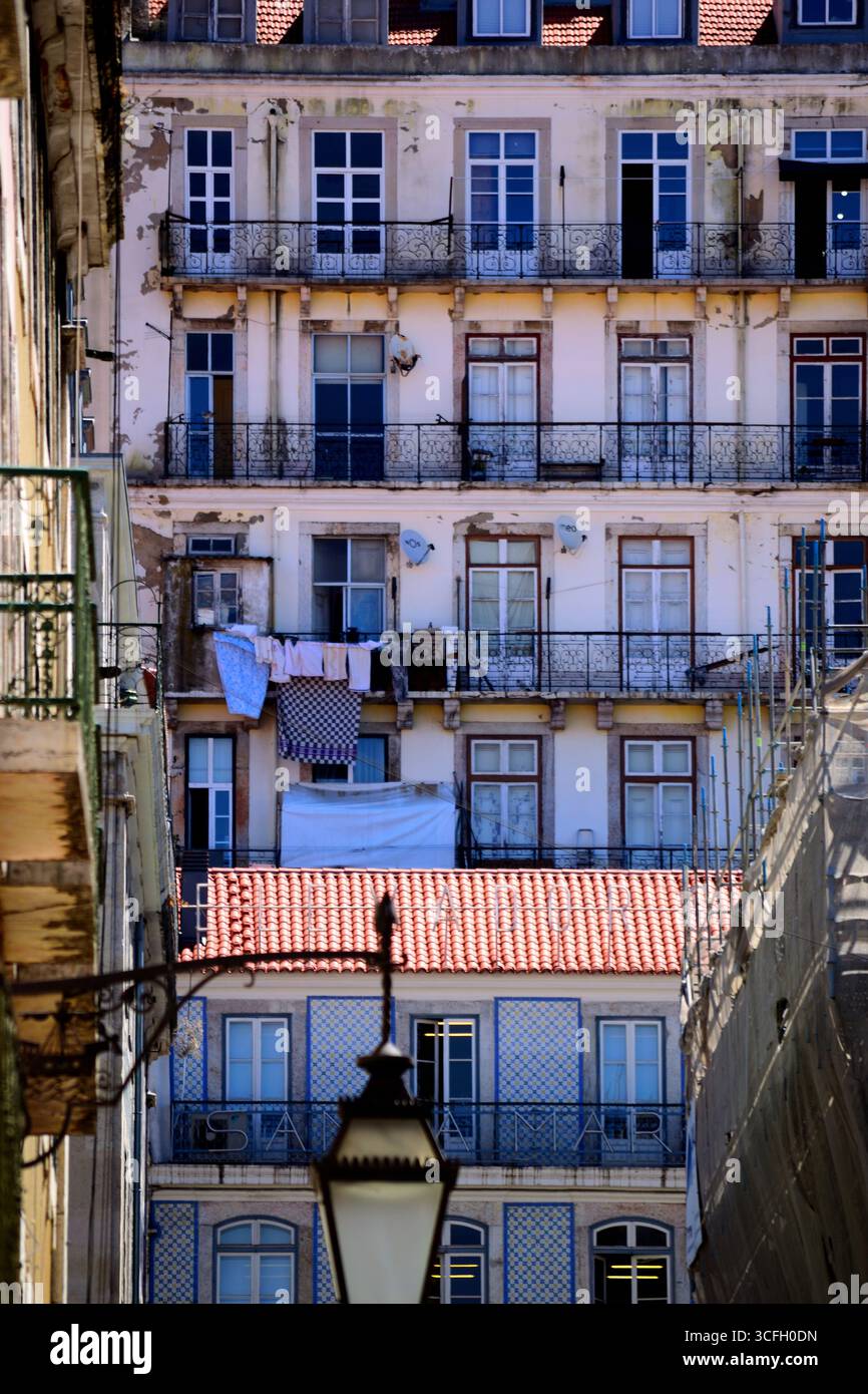 Old apartment building in lisbon hi-res stock photography and images ...