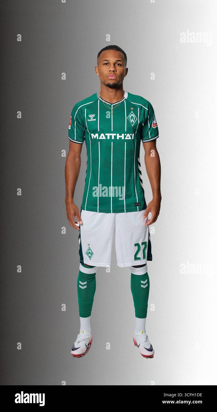 Felix Agu (Werder Bremen/#27); 1.BL Porträttermin 2025/2026, Foto ...