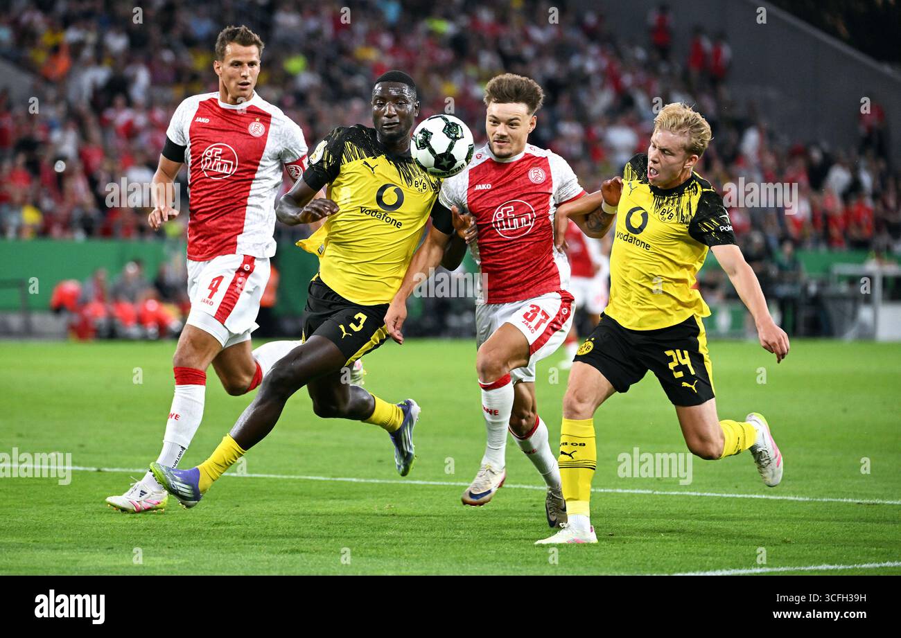 Schultz essen hi-res stock photography and images - Alamy