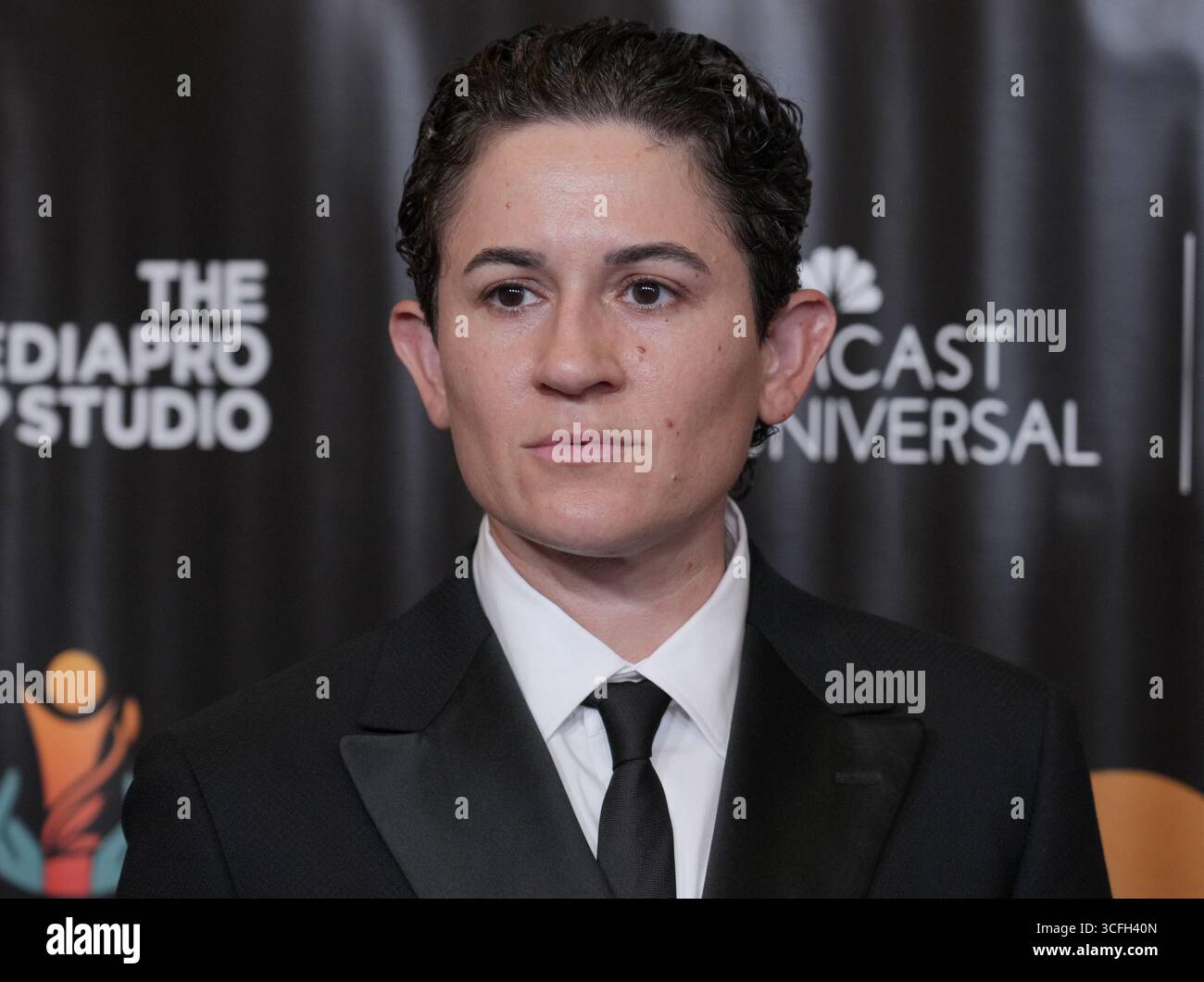 Che Flores arrives at The 40th Annual Imagen Awards held at the Beverly ...