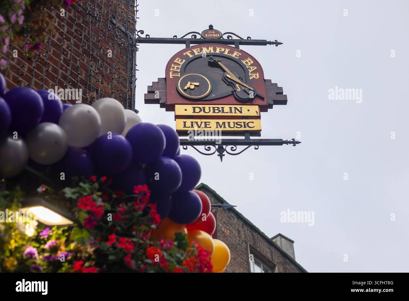 Football general view balloons hi-res stock photography and images - Alamy