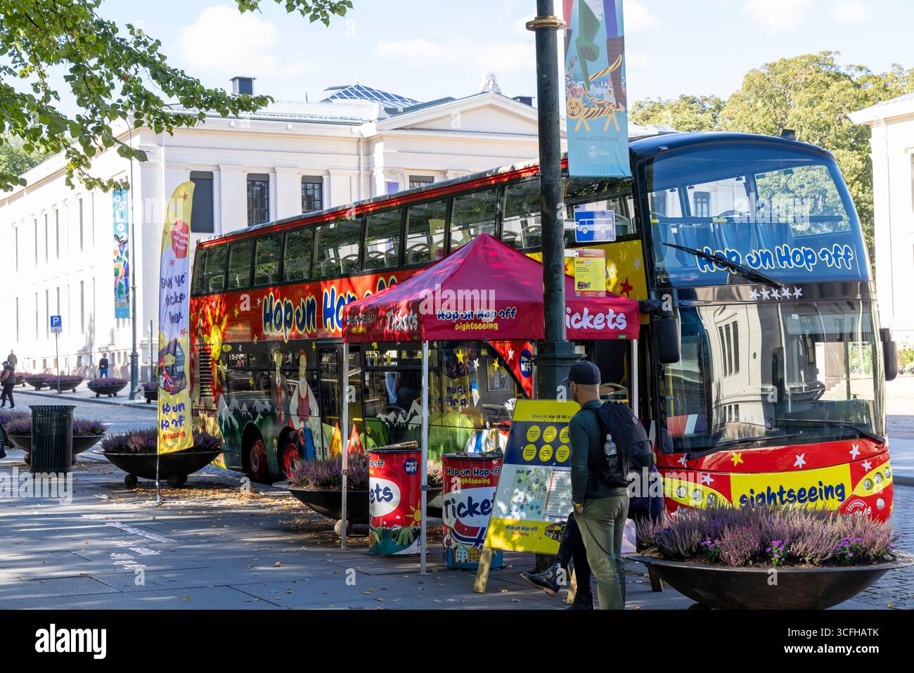 Tourist bus oslo hi-res stock photography and images - Alamy