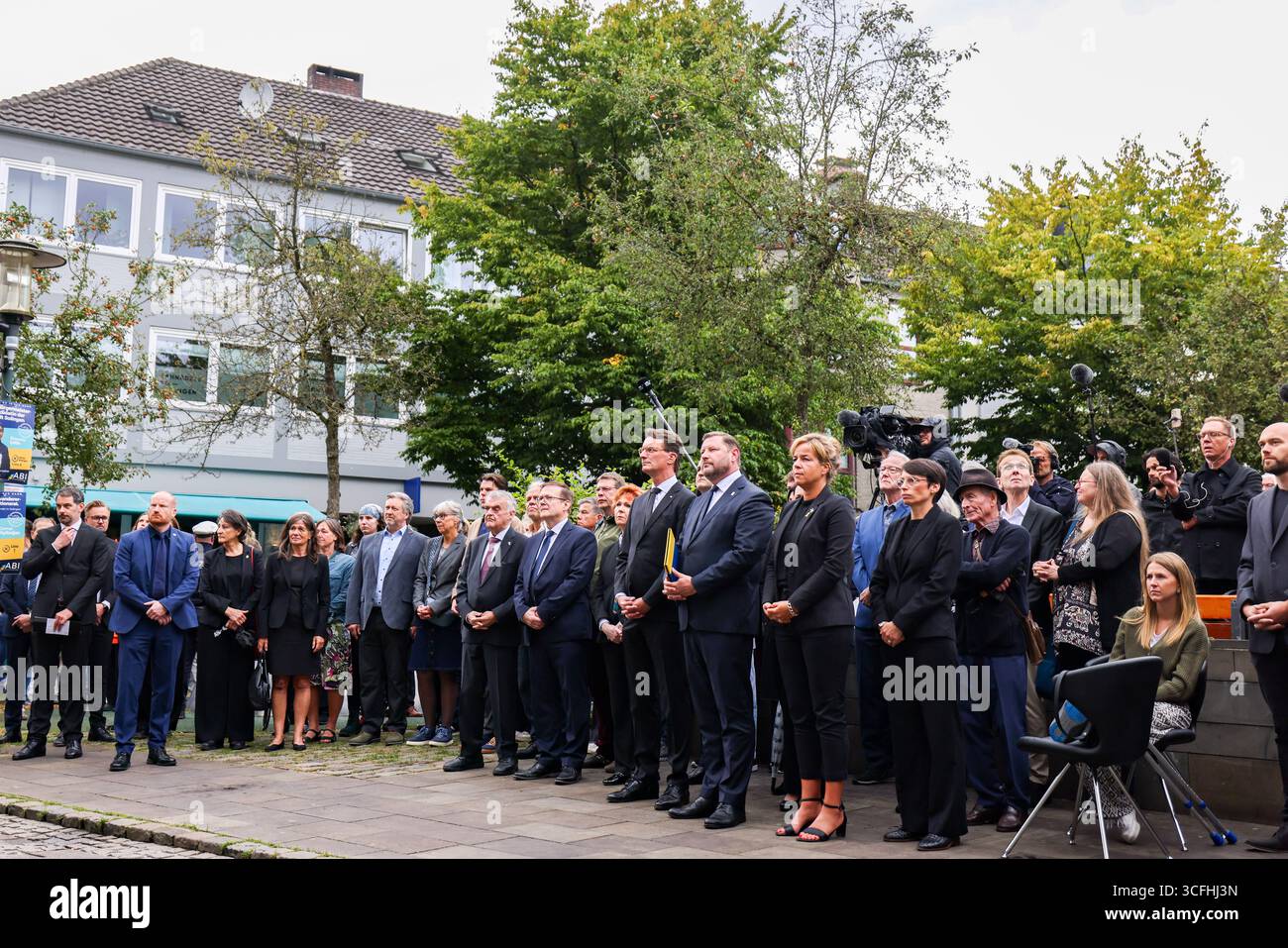 23 August 2025, North Rhine-Westphalia, Solingen: Politicians and ...