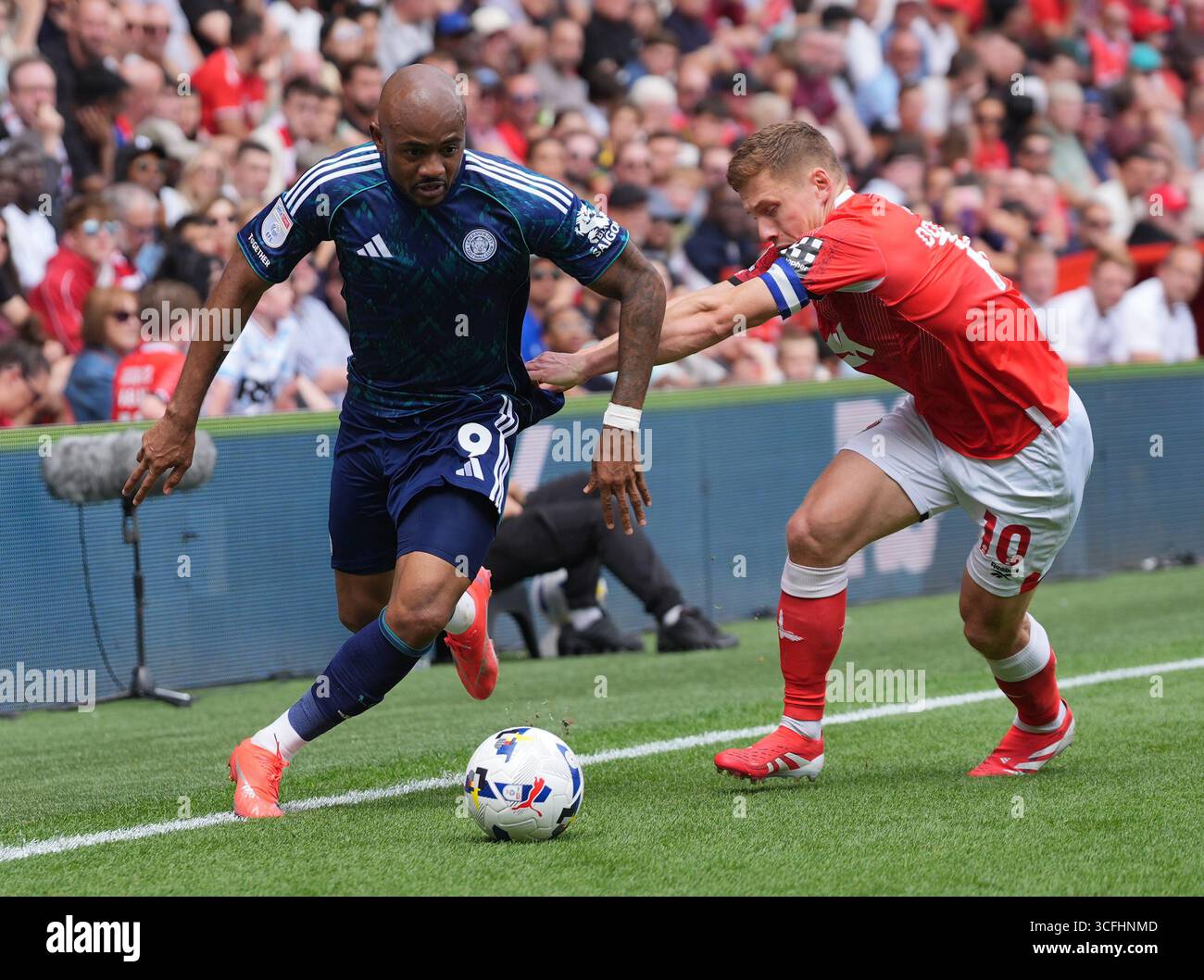 Leicester City's Jordan Ayew and Charlton Athletic's Greg Docherty a ...