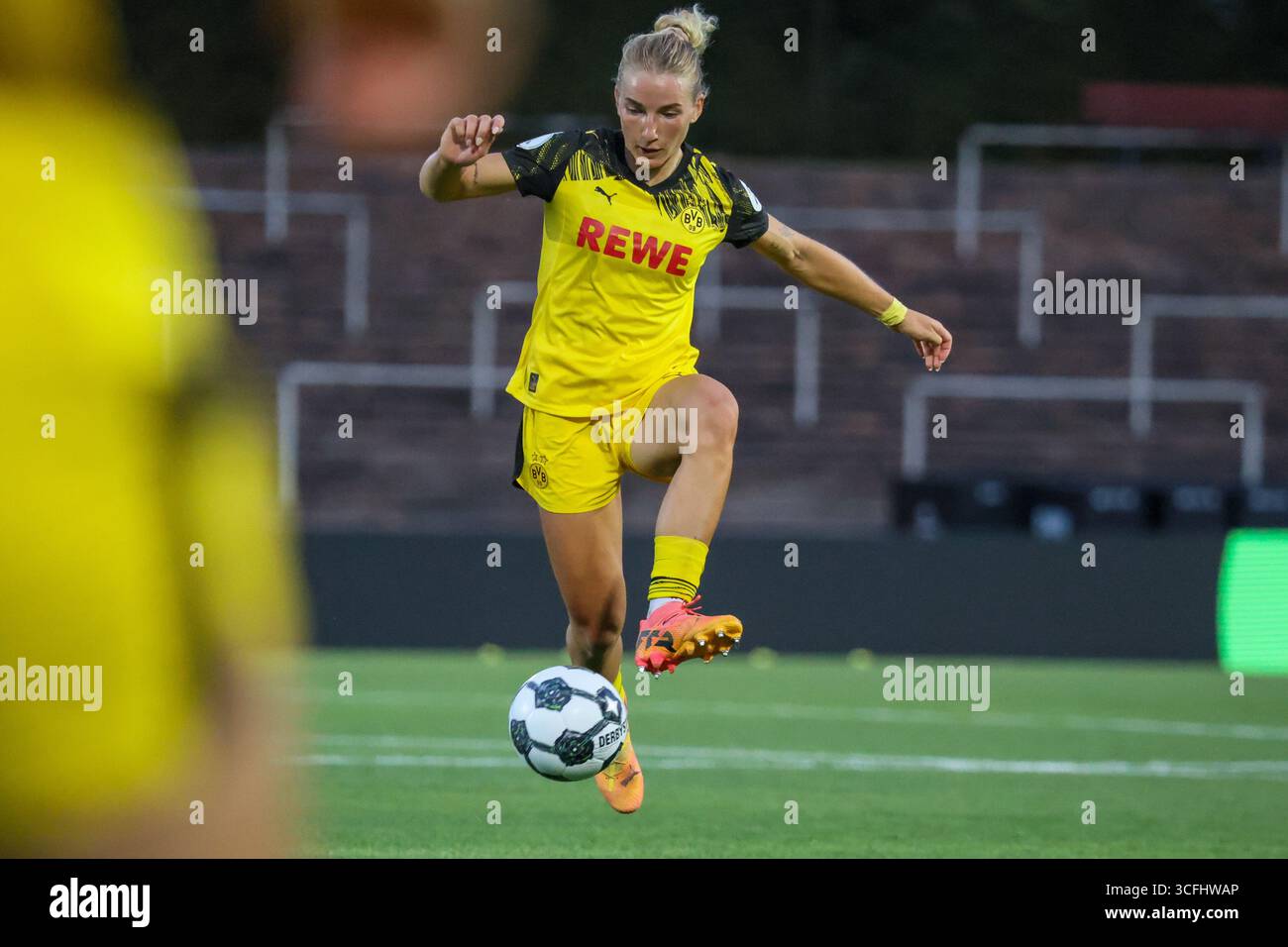 Dortmund, Deutschland 19. August 2025: DFB Pokal Frauen - 2025/2026 ...